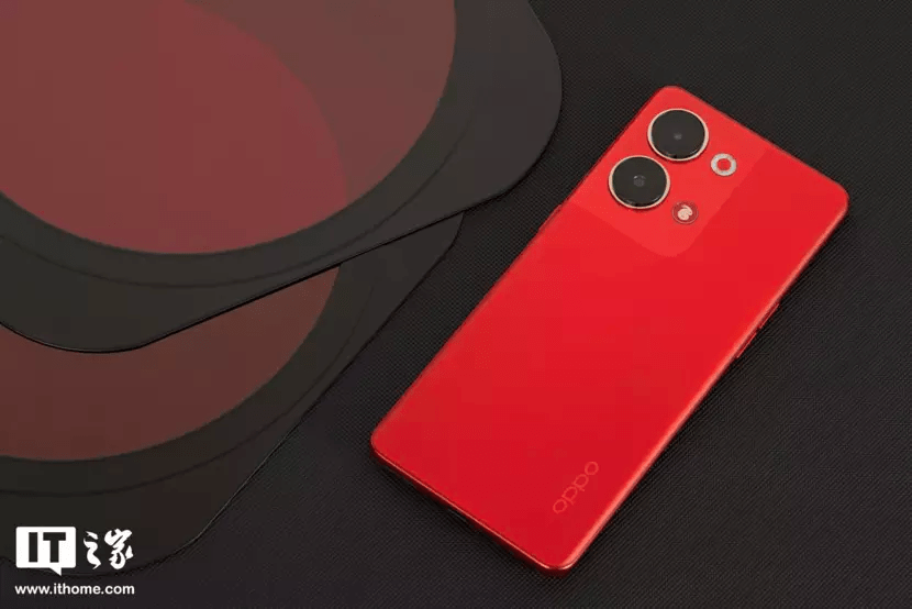 OPPO Reno 9 兔年定制红开启预定：速来为兔年点缀专属风格_方面_红色_设计