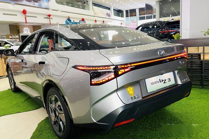 丰田bZ3国内到店！下月预售 或卖18.58-23.98万_搜狐汽车_搜狐网