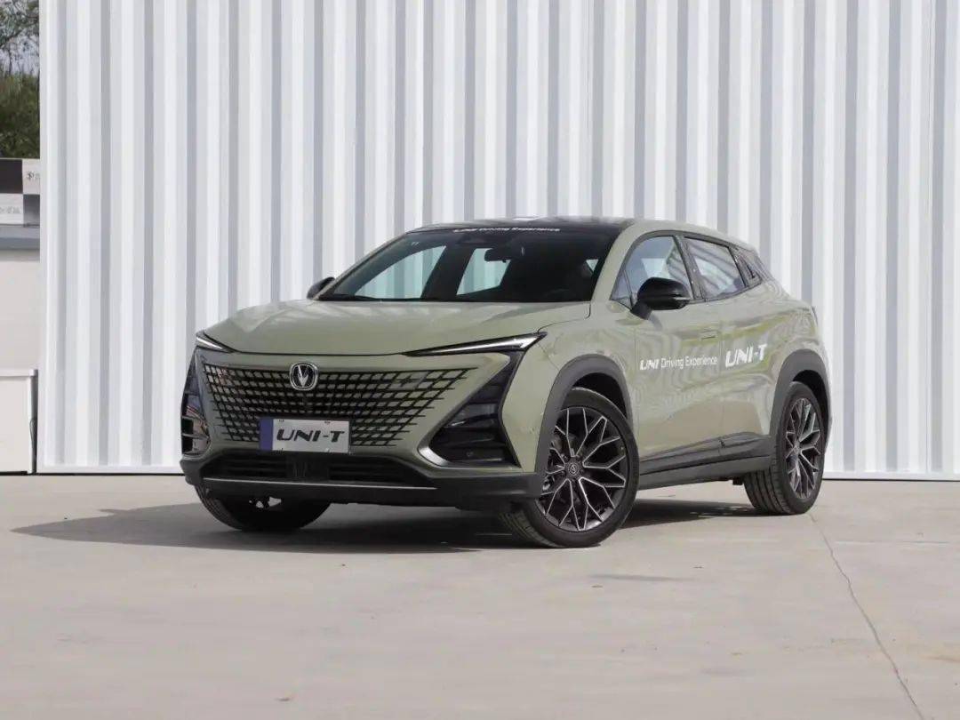 2.0T+8AT，航空座舱，4.8米大5座，14万入手自主冠道，值!_搜狐汽车_搜狐网