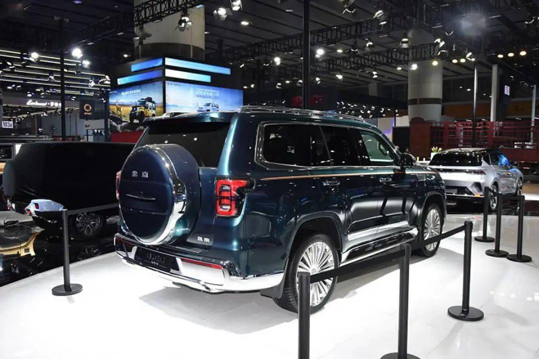 北汽连发两新车：魔方女神版 & BJ60豪华版车展首发亮相！_搜狐汽车_搜狐网