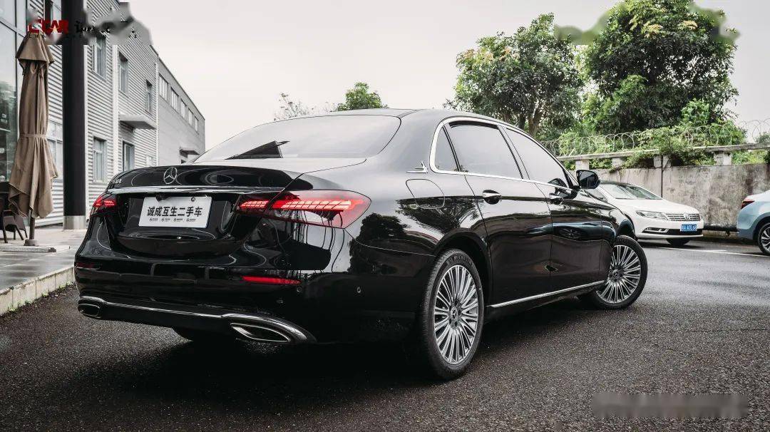 (最新到店)豪华C级车，喜欢就带它“E”起回家，仅40来万！【奔驰E级 改款 E300L 时尚型】_搜狐汽车_搜狐网