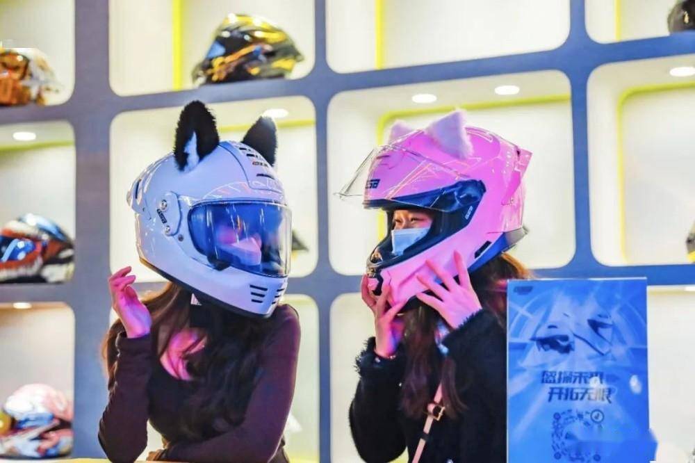 GSB发布7款头盔，TVB实力派演员亲临现场_搜狐汽车_搜狐网