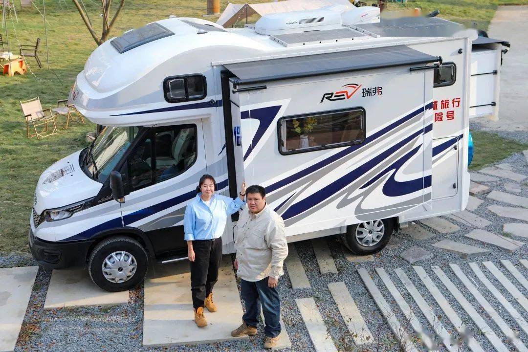 进口依维柯合作伙伴新春送祝福活动之瑞弗房车_搜狐汽车_搜狐网