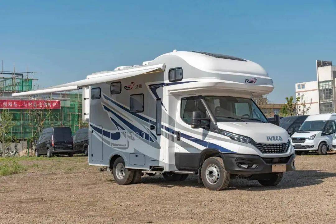 进口依维柯合作伙伴新春送祝福活动之瑞弗房车_搜狐汽车_搜狐网