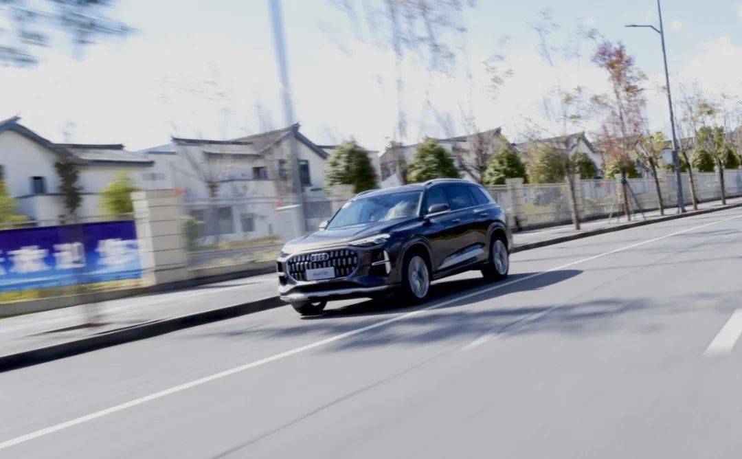 2.5T V6+quattro四驱！上汽奥迪Q6动态表现如何？_搜狐汽车_搜狐网