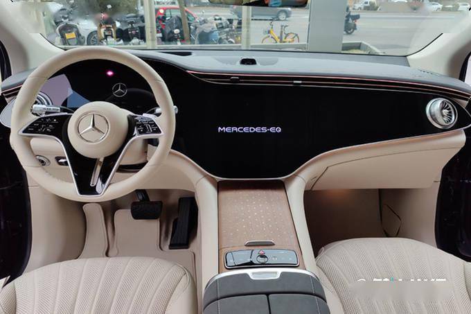 奔驰EQS SUV售91.05-110.05万元！比GLS更大更便宜_搜狐汽车_搜狐网