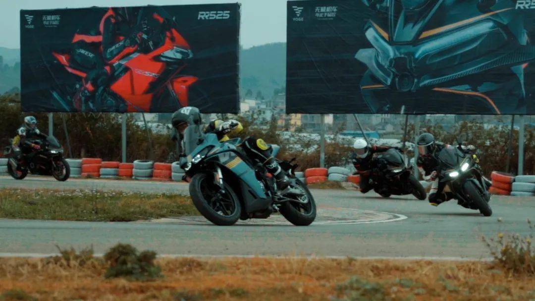 无极RR525正式上市，售价33980元！赛道骑行表现如何？_搜狐汽车_搜狐网