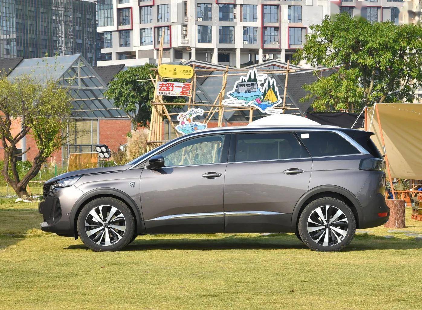 预计17.87万起售，新款标致5008正式曝光，新增1.6T混动_搜狐汽车_搜狐网