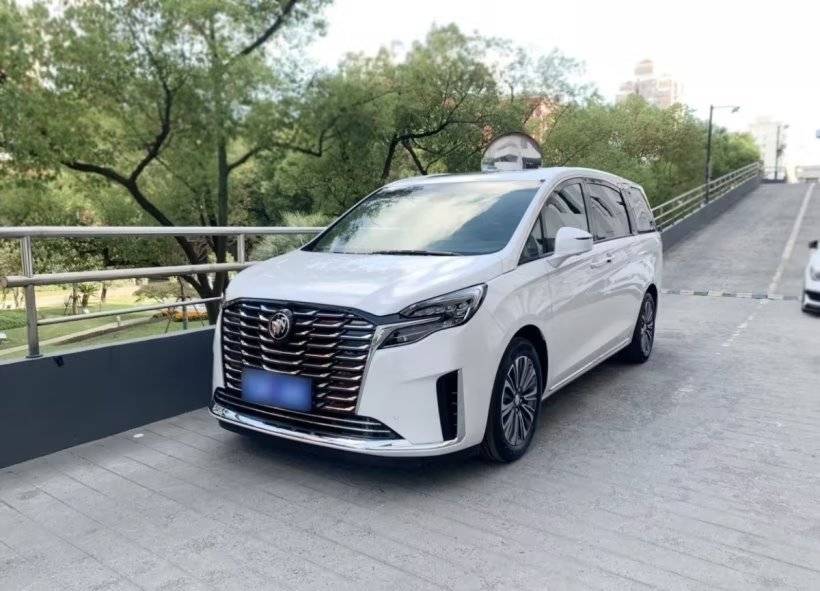 对于别克gl8陆尊和陆上公务舱外观区别，内行人来聊聊，别克GL8车友群（10期）_搜狐汽车_搜狐网