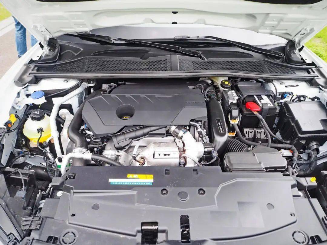 1.6T+8AT、2.5L+6AT，都卖15万，看完觉得啥车都不帅了！_搜狐汽车_搜狐网