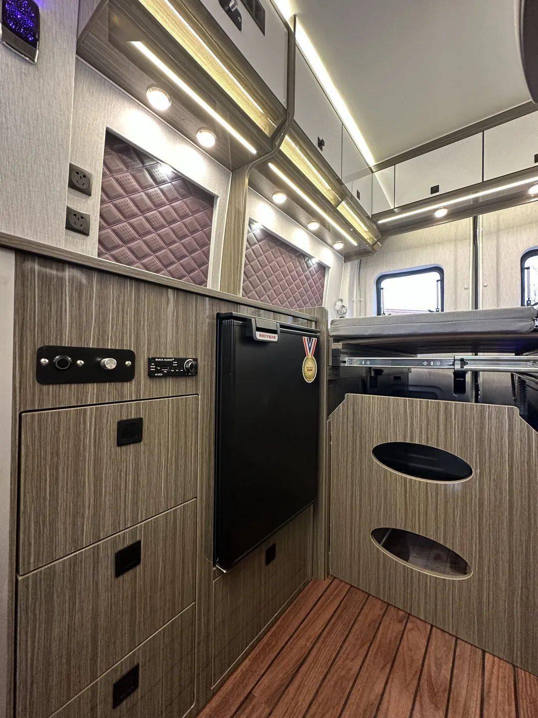 卫航B型新款黑豹来袭！福特V363底盘 2.3T+8AT 潮酷外观 不逊实力_搜狐汽车_搜狐网