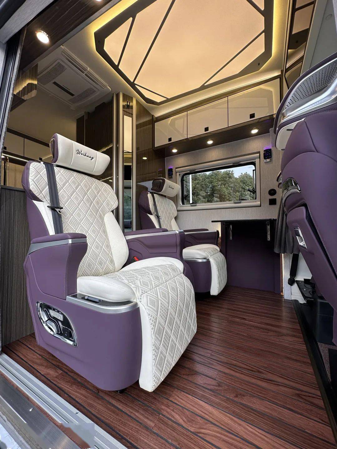 卫航B型新款黑豹来袭！福特V363底盘 2.3T+8AT 潮酷外观 不逊实力_搜狐汽车_搜狐网