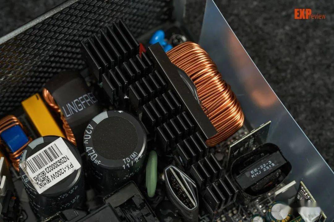 先马XP1200 V3电源评测：主攻高端市场的ATX 3.0大将_接口_供电_pin