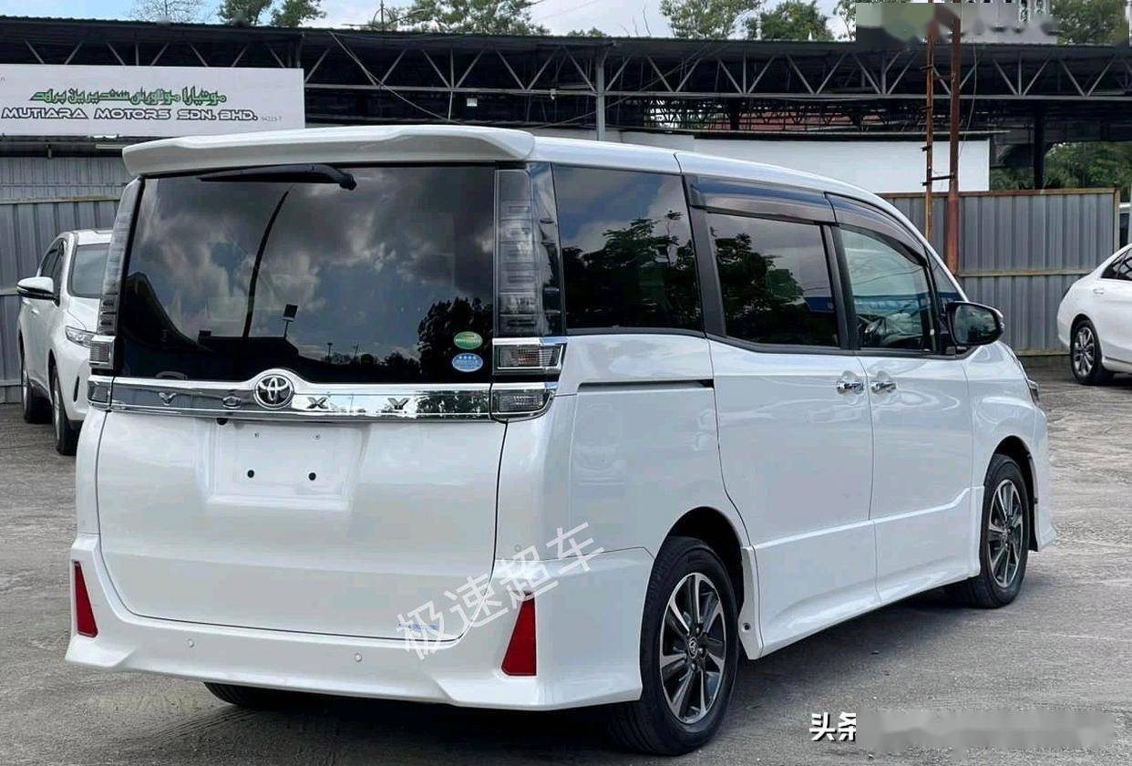 丰田“放大招”，海外落地约16万，7座+侧滑门，取名VOXY，真帅气_搜狐汽车_搜狐网