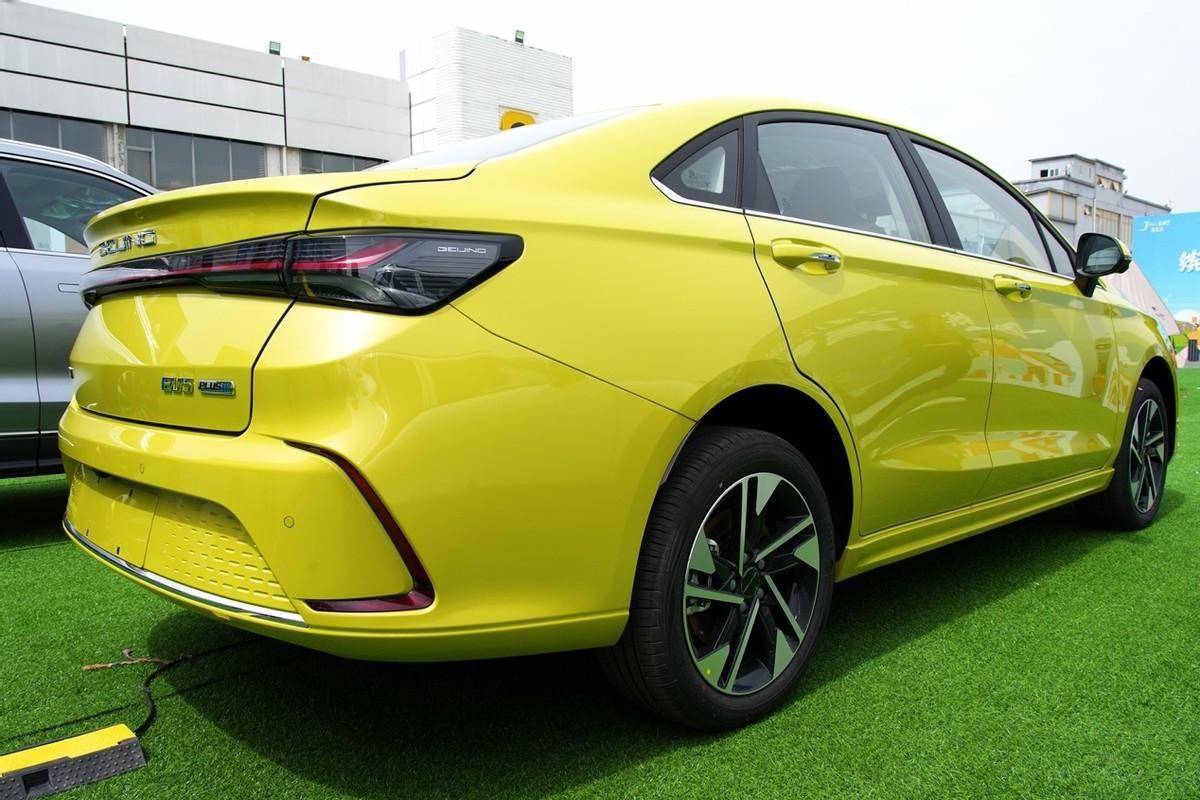 多重豪礼超级钜惠，北京汽车EU5PLUS靓色版五一焕新上市！_搜狐汽车_搜狐网