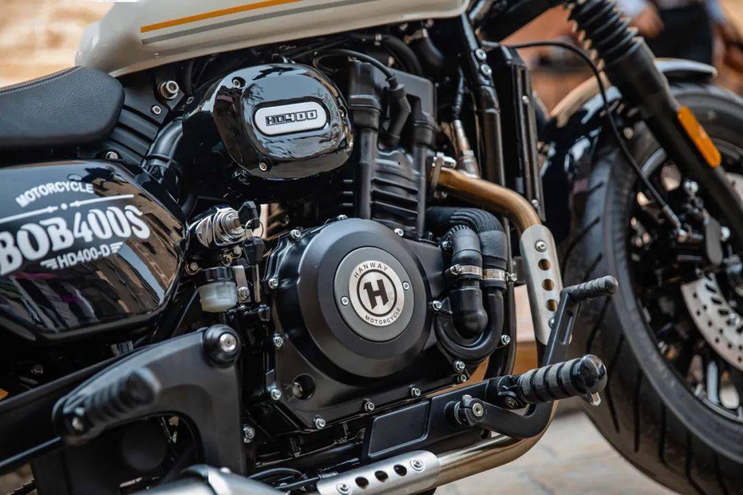 试驾汉威Bob400：3万内颜值性能兼顾的高性价比Bobber！动力居然“虚标”？_搜狐汽车_搜狐网