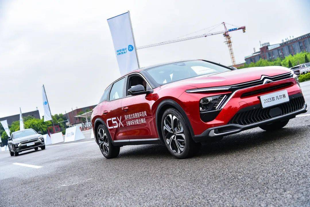 国内首次高速连环追尾主被动安全联合测试，凡尔赛C5 X 2023款获“3A”评价_搜狐汽车_搜狐网