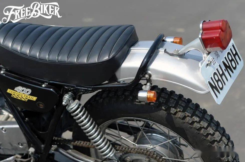 用经典复刻经典：当SR400遇上DT-1 | 每日一车_搜狐汽车_搜狐网