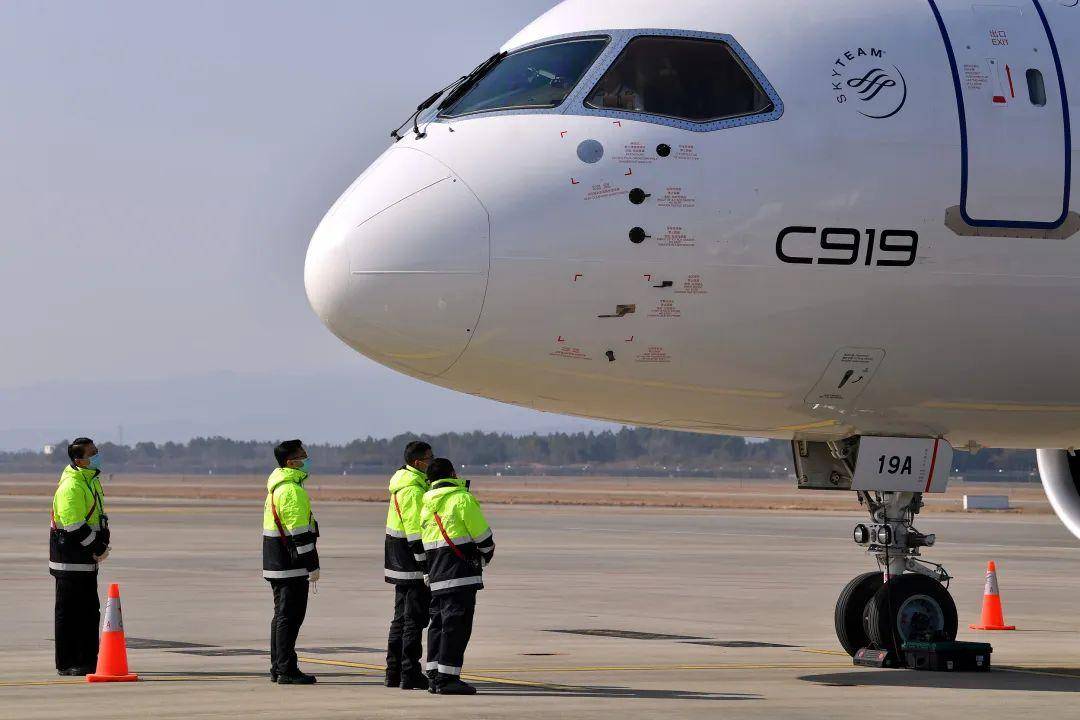 28日首飞29日有票！C919客运航班真的来了_东航_中国人_运营