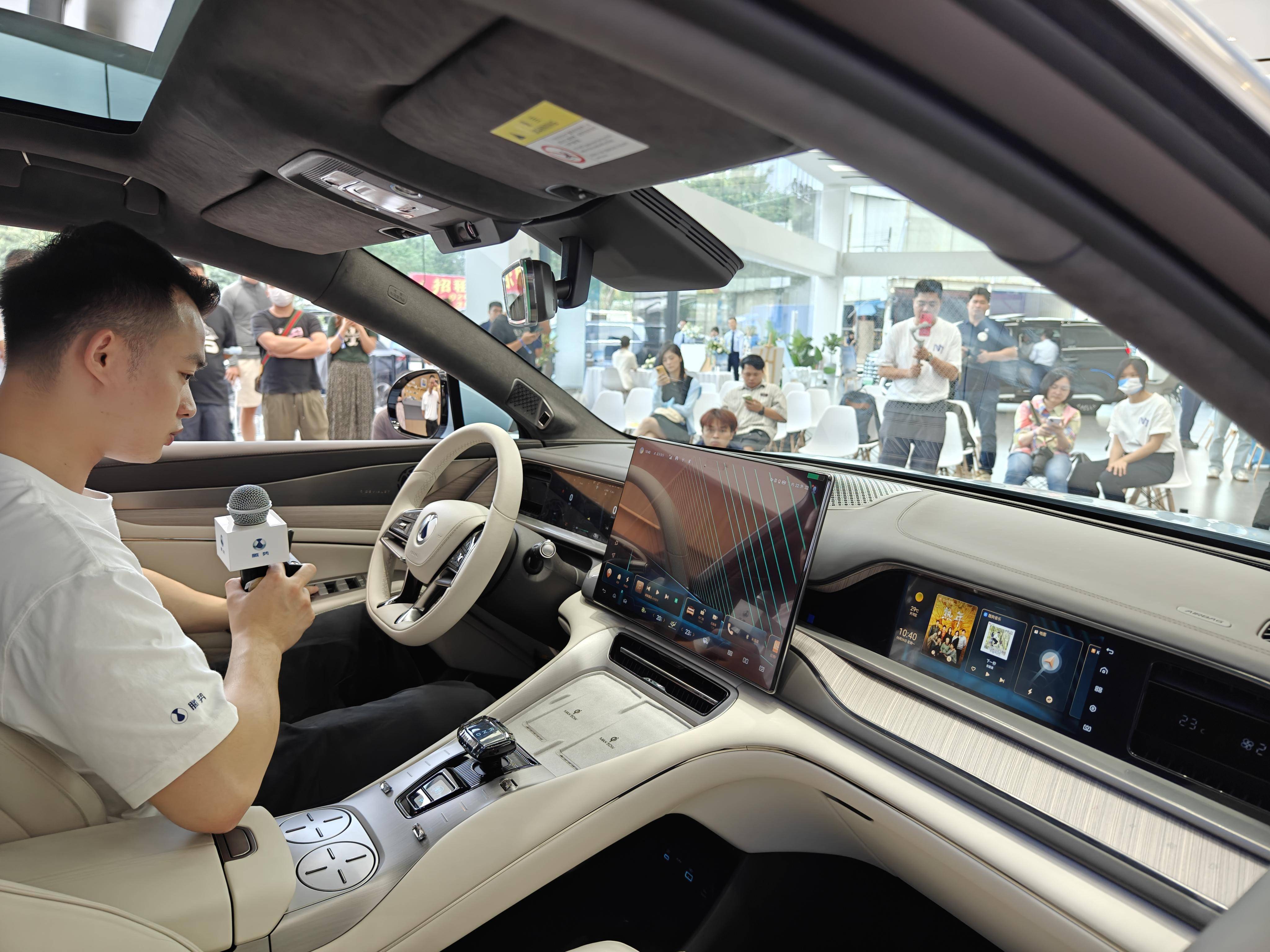 腾势换新之后首款SUV，N7主打中高端电车消费群_搜狐汽车_搜狐网