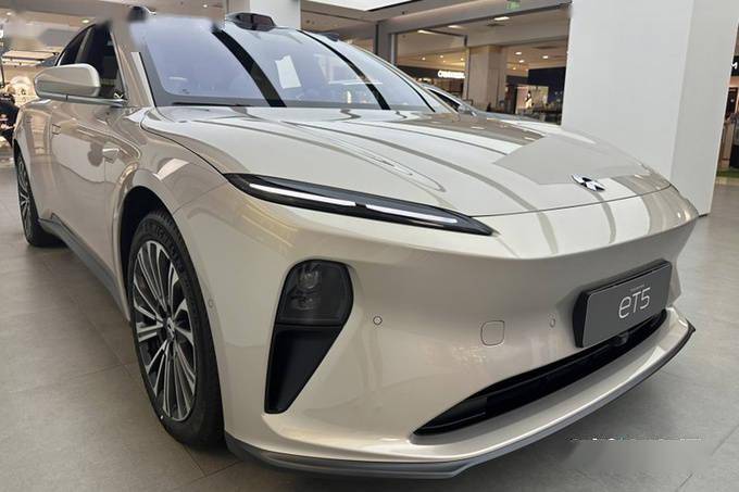 蔚来ET5旅行版明日上市！续航680km 或31万起售_搜狐汽车_搜狐网