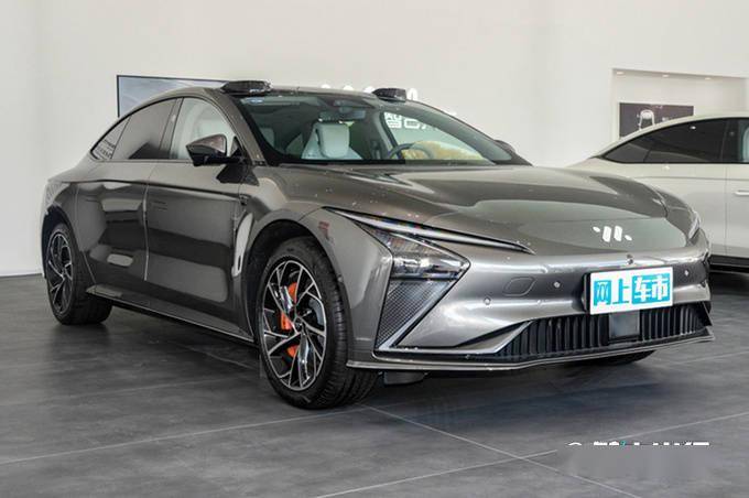 智己中期改款L7曝光！现款优惠8.8万-比蔚来ET5便宜_搜狐汽车_搜狐网