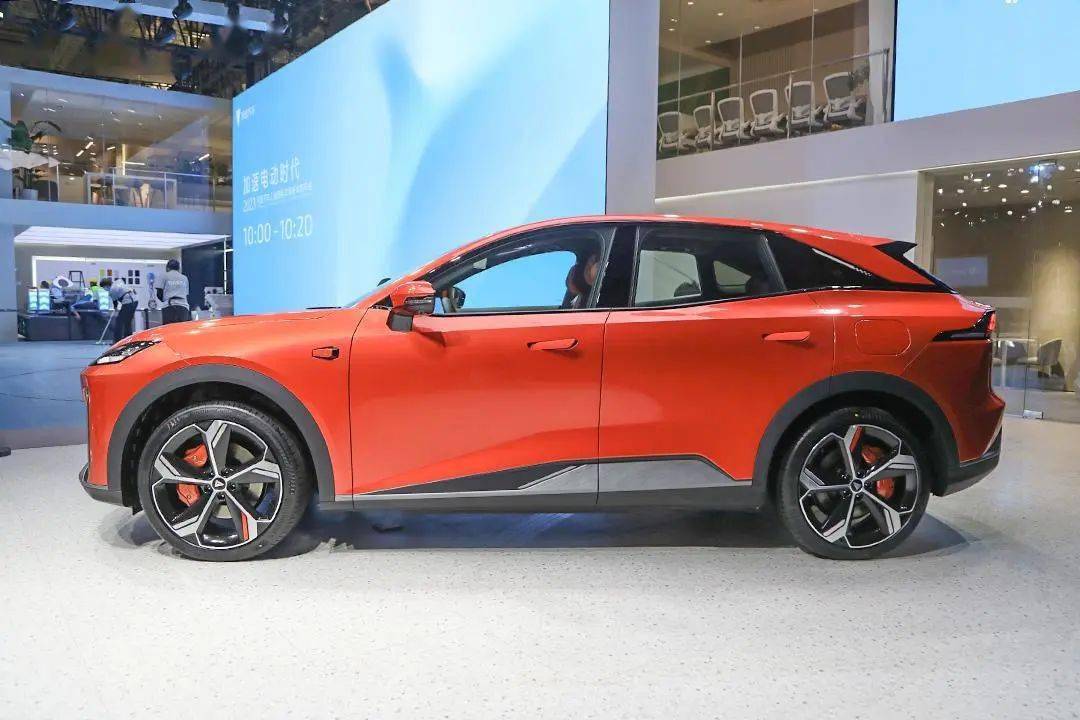 深蓝又一款新车！S7售14.99万元起_搜狐汽车_搜狐网