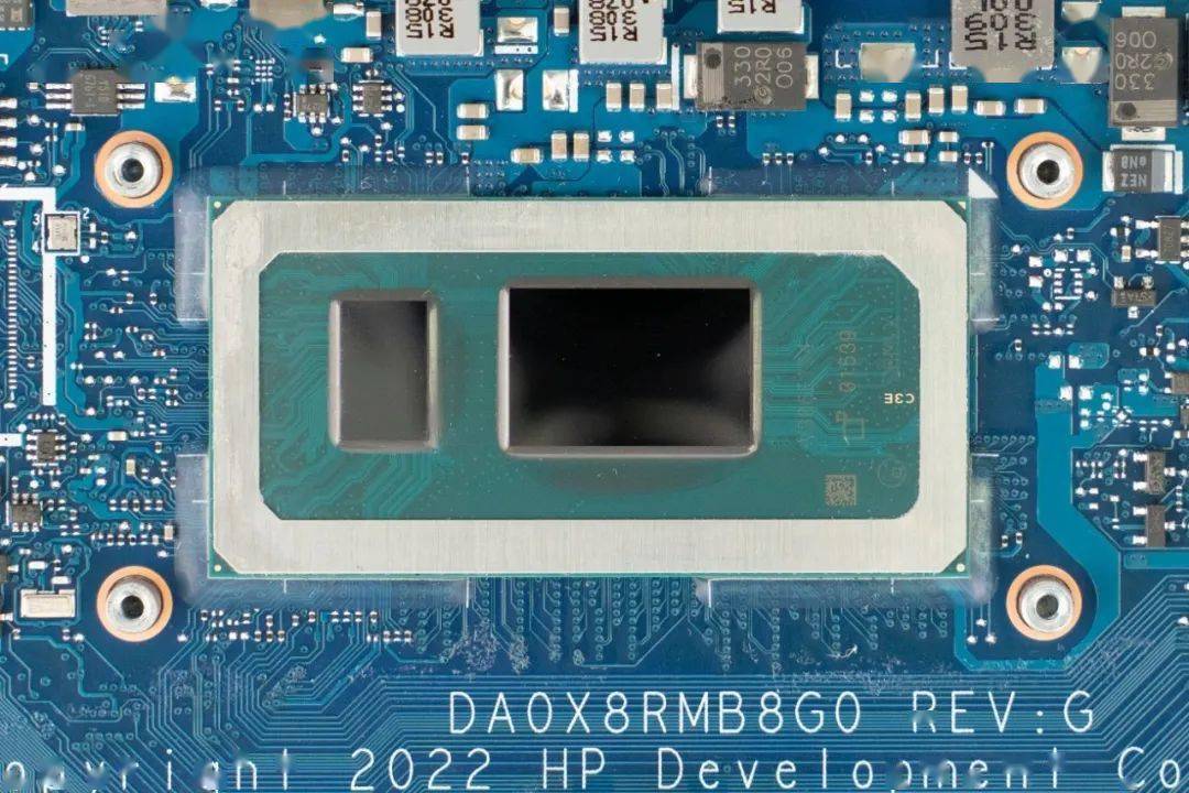 小巧身材，细节满满，HP EliteBook 630 G10 拆机大解密！_机身_屏幕_内存