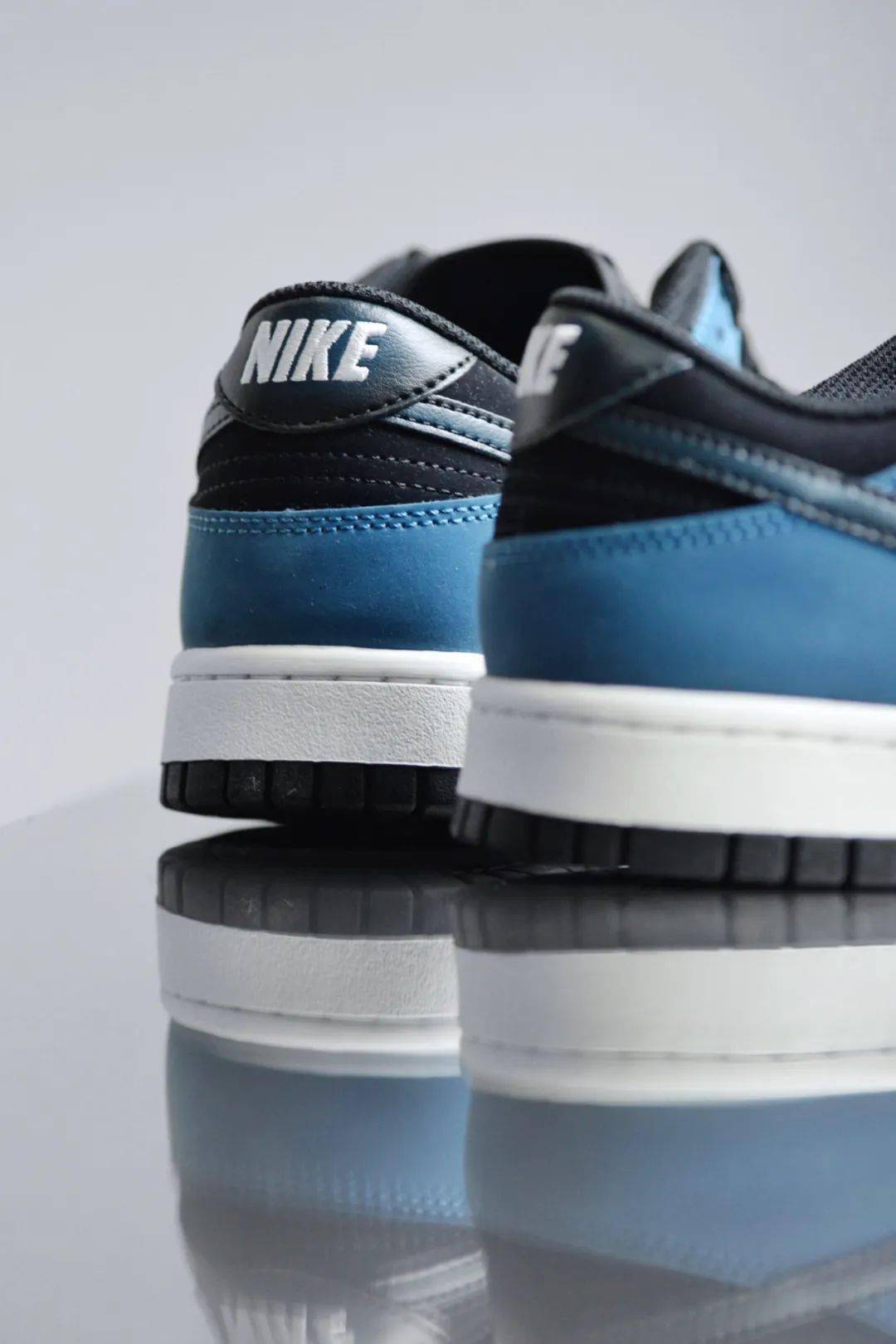 Nike Dunk Low Retro NAS “Industrial Blue”｜SOAR 限量发售_设计_黑色_白色
