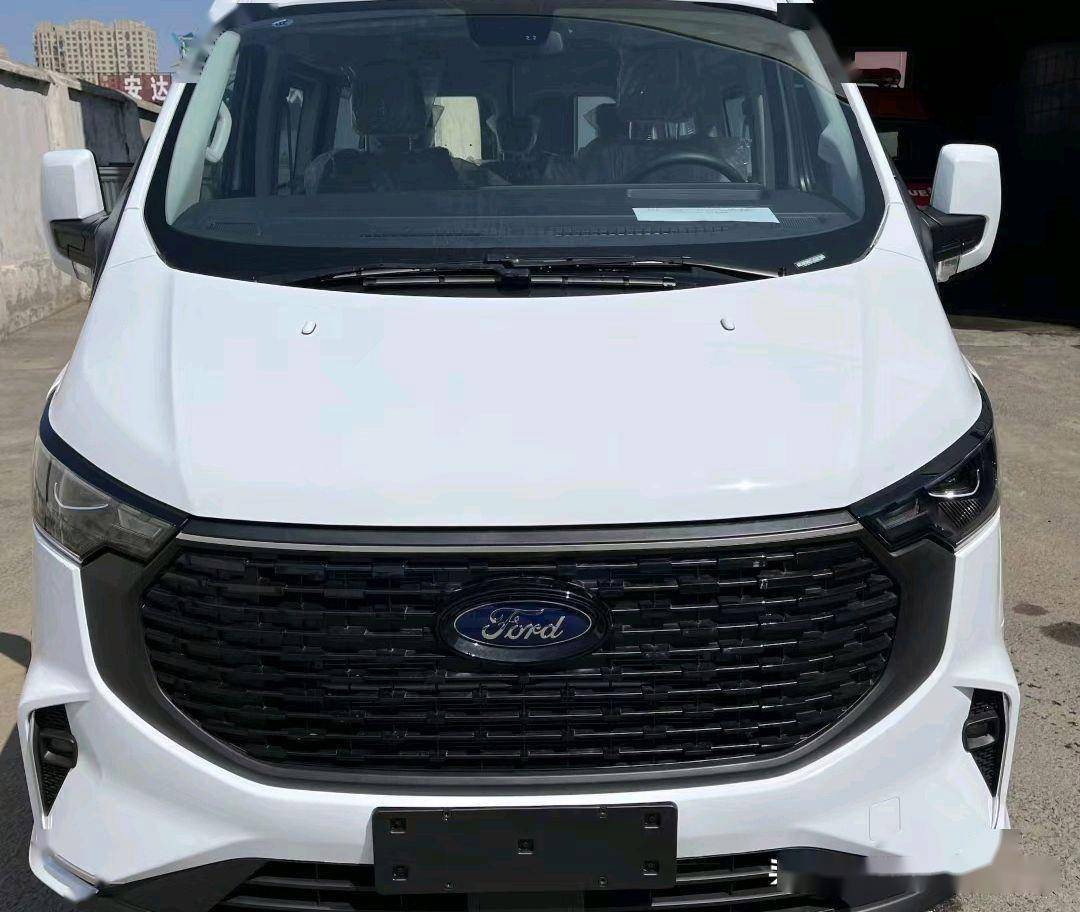 全新福特全顺来了，高车顶设计很实用，2.0T+9AT，空间表现更出色_搜狐汽车_搜狐网