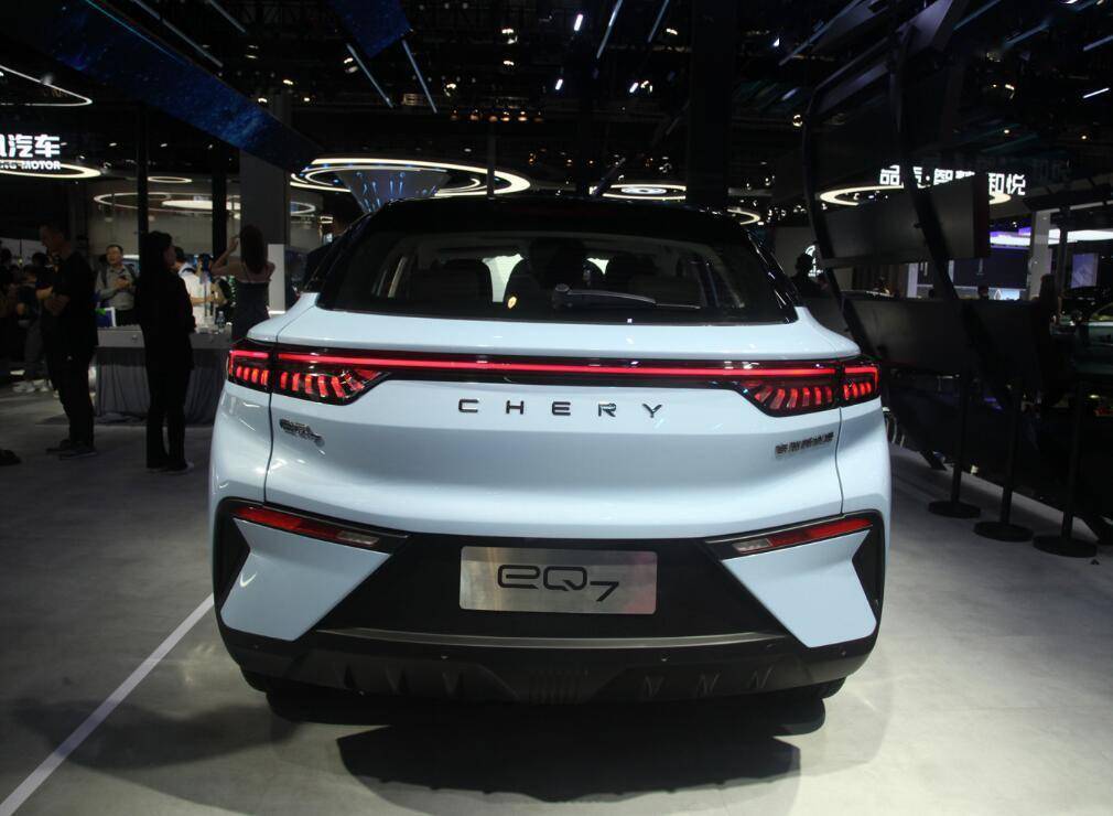 换壳大蚂蚁，奇瑞eQ7预售价14.39万元起，还能翻身么？_搜狐汽车_搜狐网