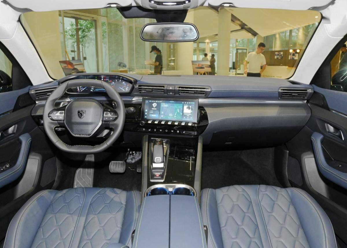 全系标配1.8T，东风标致新款508L上市，全新劲狮LOGO，外观更运动_搜狐汽车_搜狐网