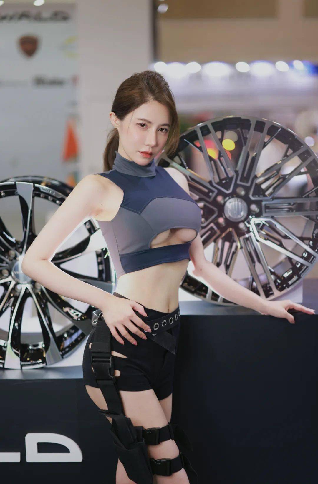 2023 GT Show展位上那些美丽的模特小姐姐！_搜狐汽车_搜狐网