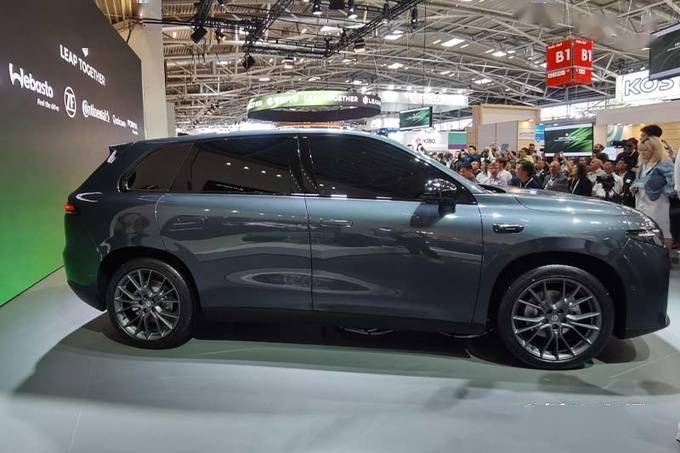 零跑全新中大型SUV首发！定名C10 PK理想L8_搜狐汽车_搜狐网