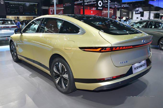 长安启源A07预售15.8-18万！比深蓝SL03更大_搜狐汽车_搜狐网