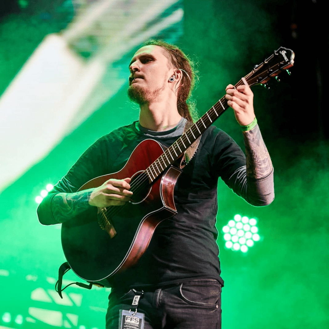 吉他界的“加长林肯”_Bernth_专辑_世界