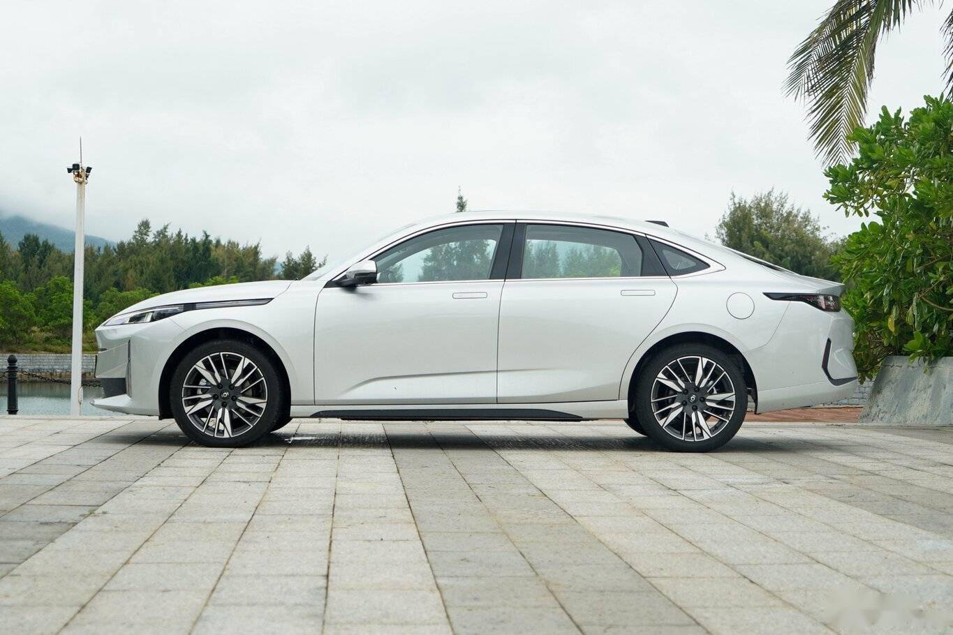 长安启源A05将于10月20日上市 综合续航1300公里_搜狐汽车_搜狐网