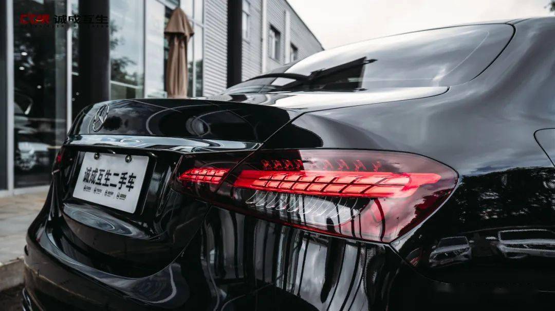 (最新到店)美学+豪华“E”术，还带龙膜，仅30几万！【奔驰E级 2022款 E260L】_搜狐汽车_搜狐网