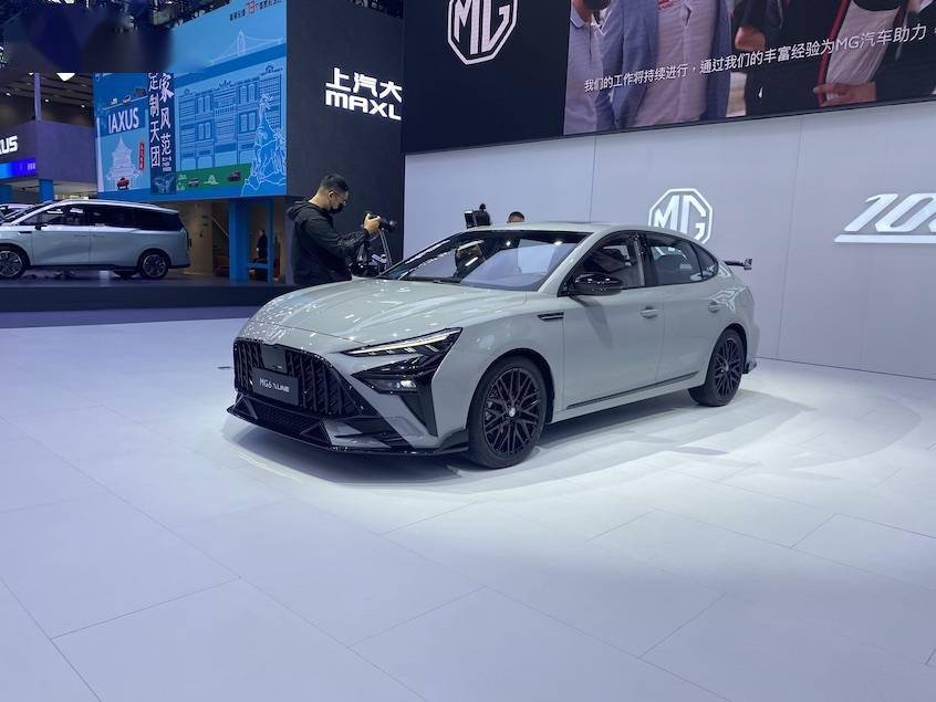 12.38万元/加入更多专属运动套件 MG6 X-LINE正式上市_搜狐汽车_搜狐网
