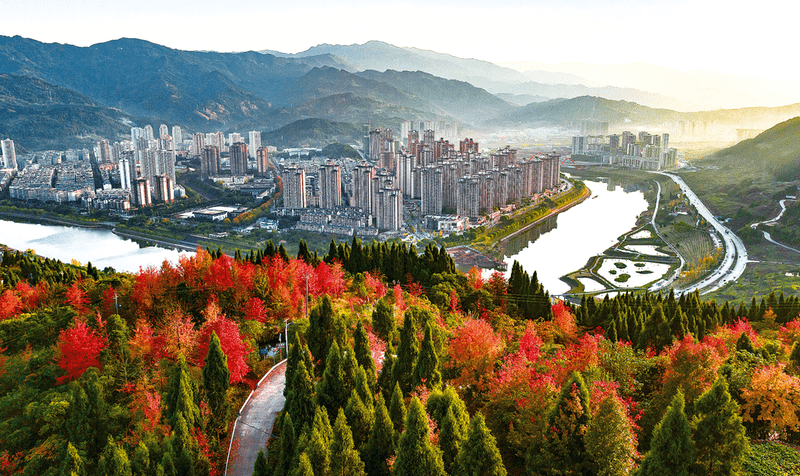 Picturesque scenery with hills and waters_Kaizhou_lying_The