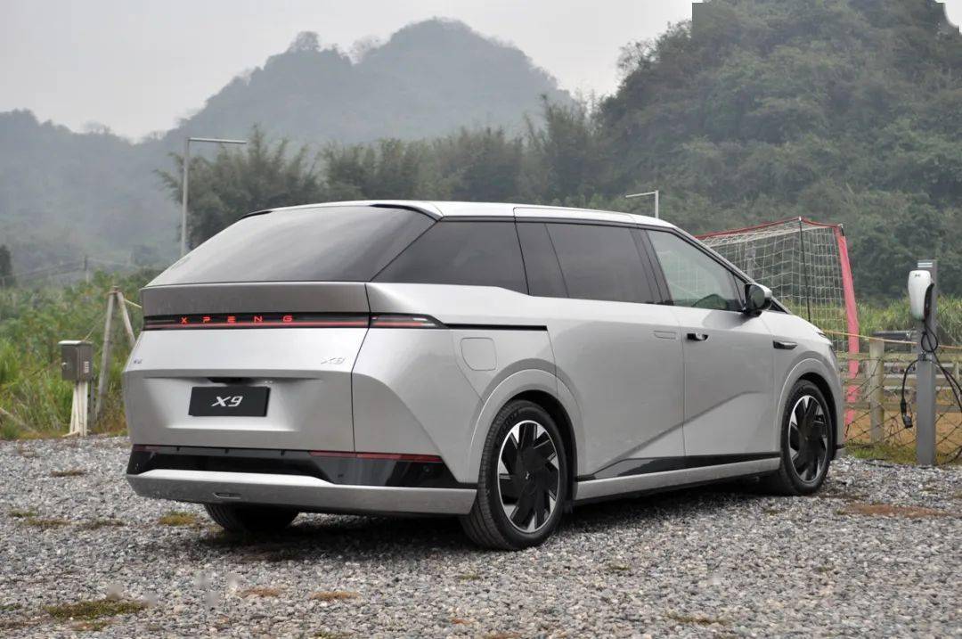 下一代MPV客户的需求落地？TC君体验小鹏X9_搜狐汽车_搜狐网