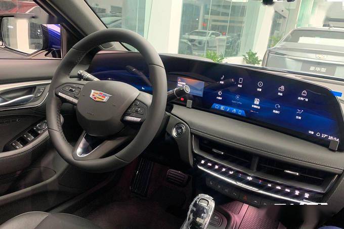 官方降价！凯迪拉克新CT5售28.97万起 配33英寸大屏_搜狐汽车_搜狐网